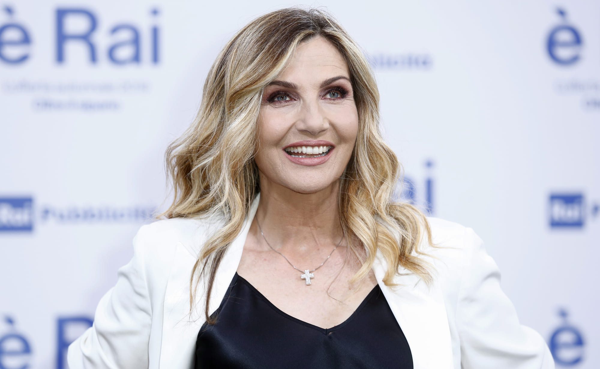 Lorella Cuccarini, biografia, carriera, età, vita privata e instagram ...